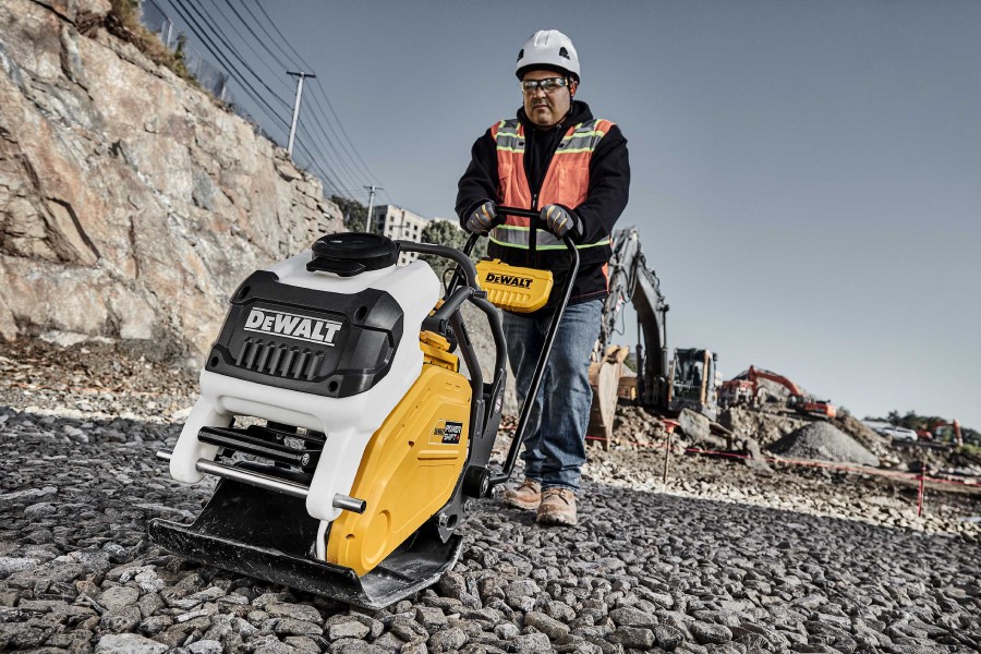 DEWALT Introduces Groundbreaking Equipment System: DEWALT POWERSHIFT ...